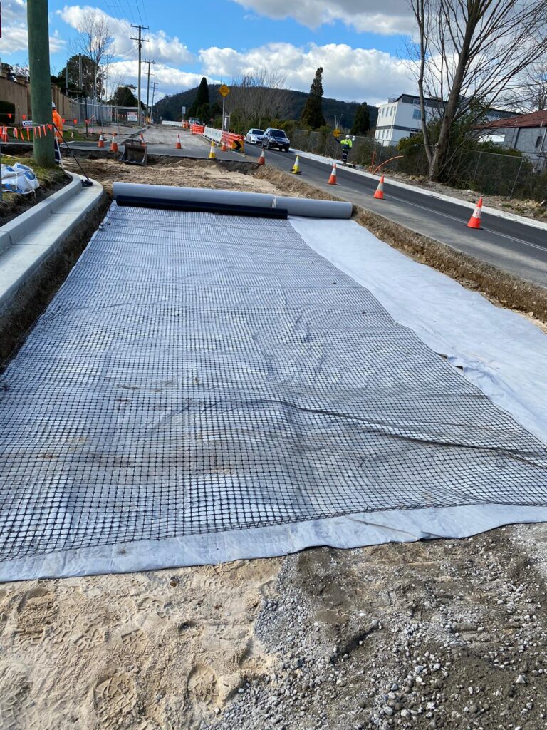 Geogrid for Road Construction: Engineering Guide, Material Selection ...